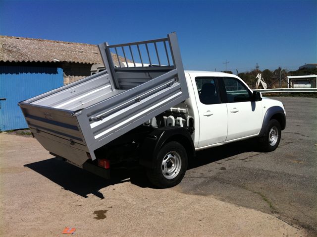 Sierra Leone 4x4 - Vehicle details - Mazda bt-50 2.5 tdci double Cab Tipper